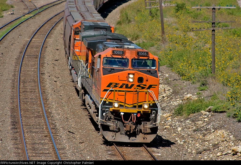 BNSF 1065 leads G-FUNCPA9-26A